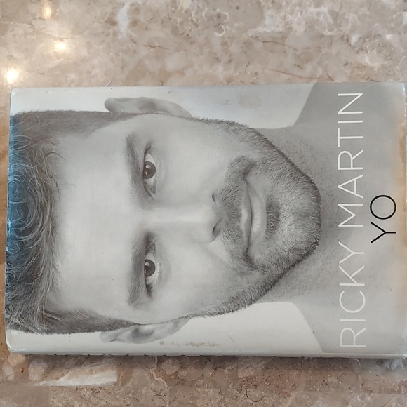 Other | Ricky Martins Book Spanish | Poshmark
